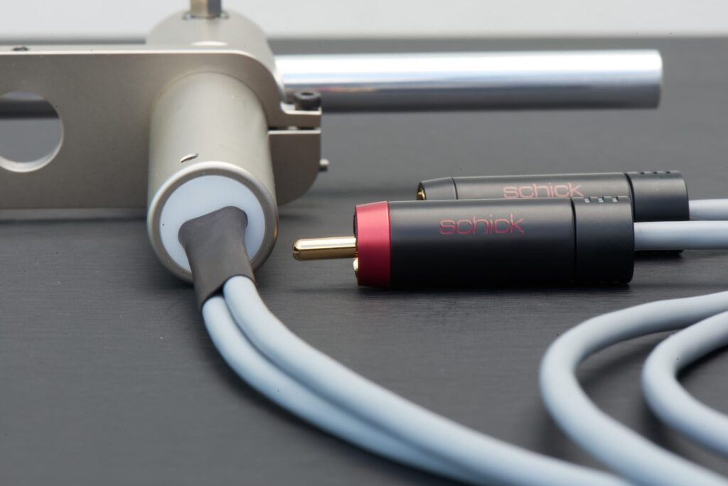 Thomas Schick - Schick Tonearm - Magenta Audio