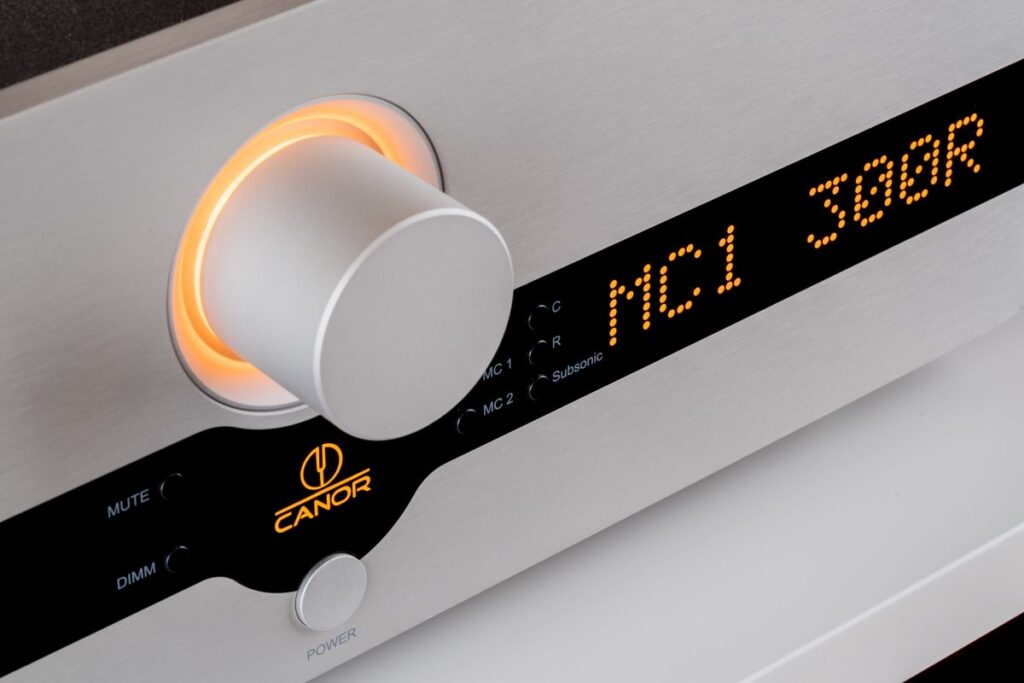 Canor PH 1.10 Tube Phono Preamplifier - Magenta Audio