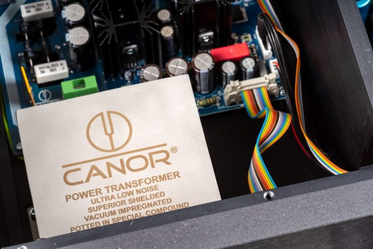 Canor Hyperion P1 Vacuum Tube Preamplifier - Magenta Audio