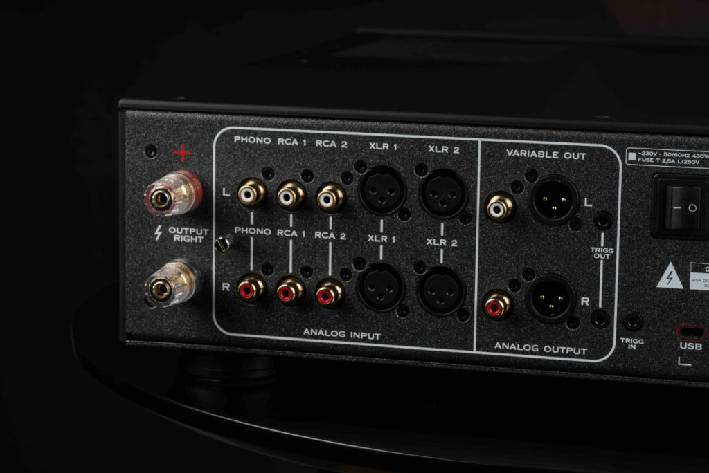 Canor A3 All in One Hybrid Amplifier - Magenta Audio